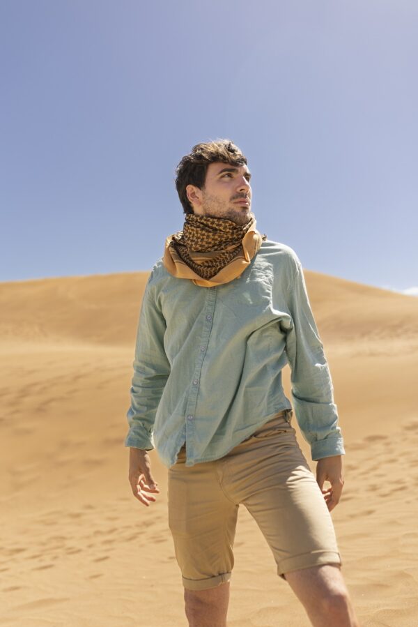 Dressing for the Desert: A Practical Guide + Ideas - Iran Travel Agency